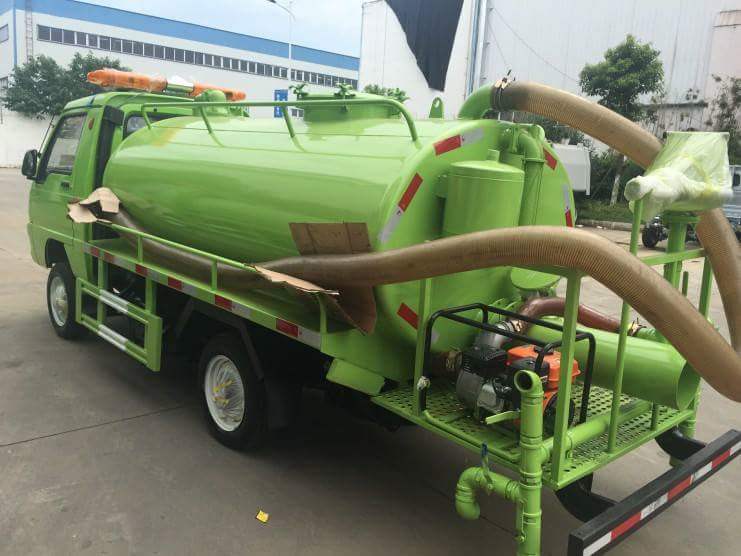 Wholesale Forland 3000liters Septic Tank Vacuum Trucks (4X2 RHD Vacuum ...