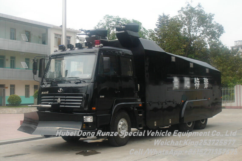 Wholesale HOWO 6X6 Anti Riot Water Cannon Truck (Police Water Cannon ...