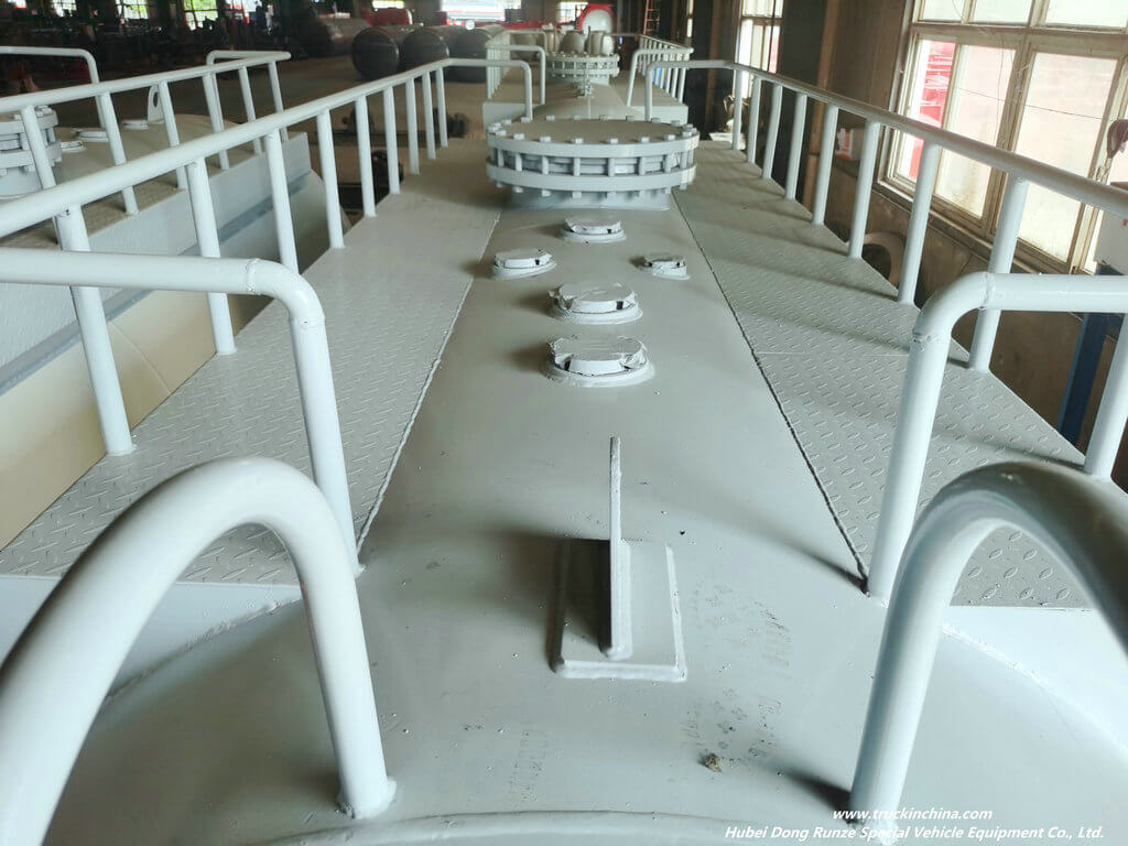 Wholesale HF Hydrofluoric Acid Loading Transport Tank for Truck Lorry ...