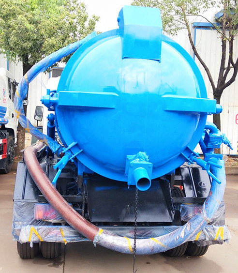 Wholesale Small HOWO Septic Tank Truck 4000 Liters for Cesspool Emptier ...