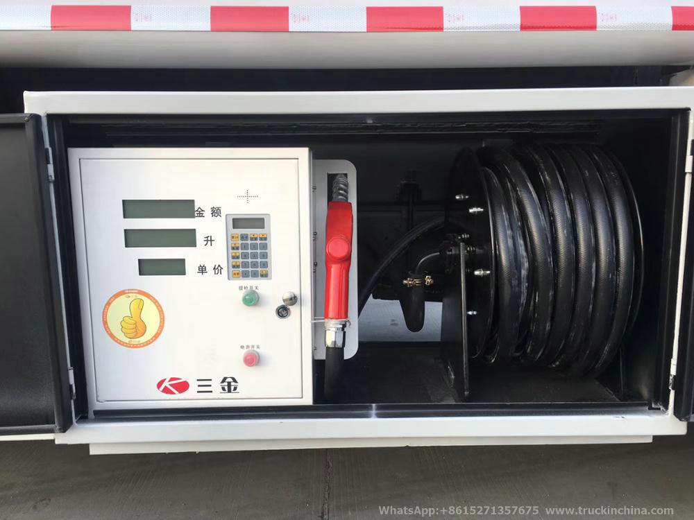 Wholesale Dongfeng 6X6 off Road Military Oil Tanker Bowser with Oil ...