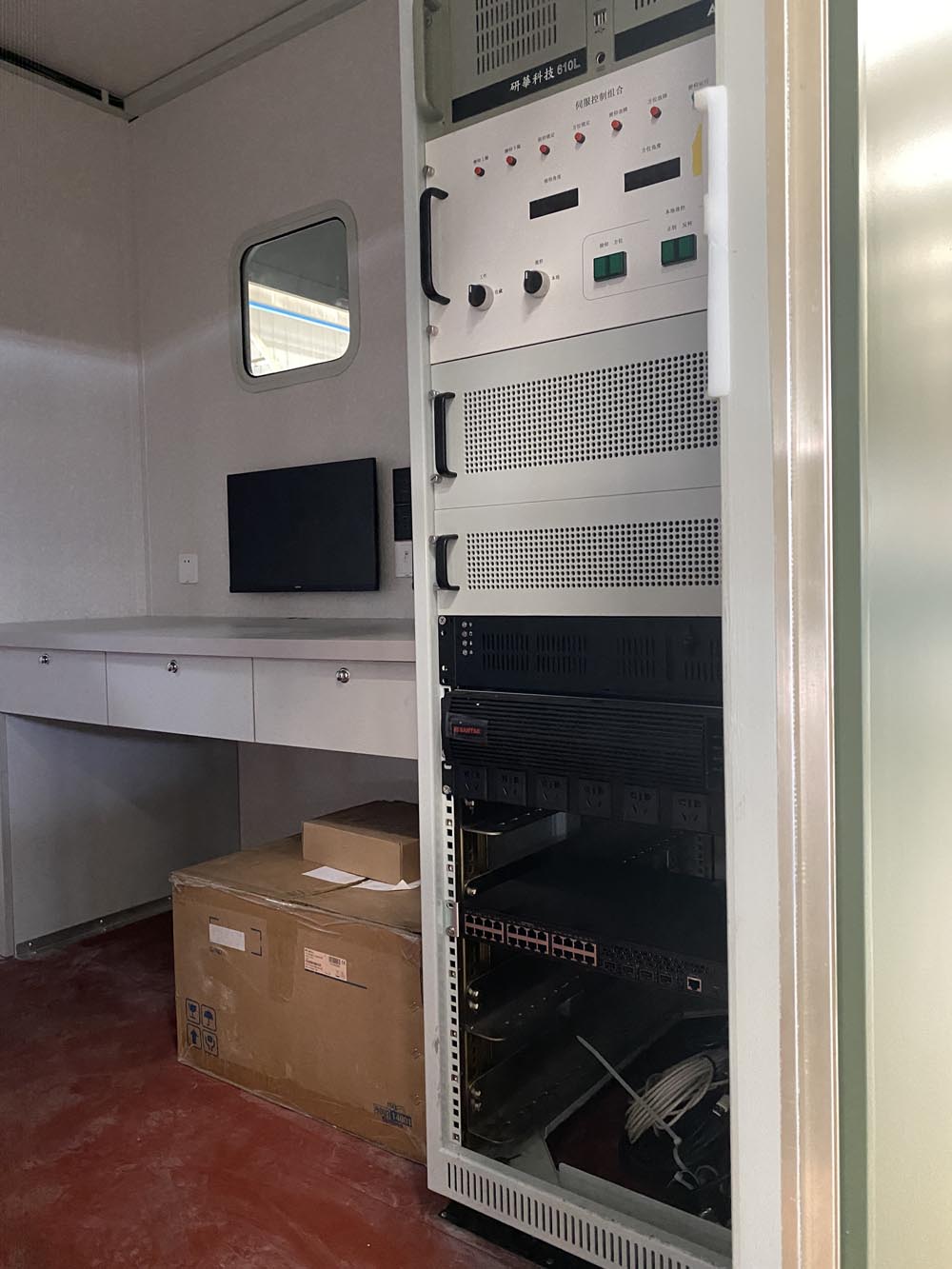 Wholesale Customizing 6X6 Dongfeng Off-road Truck Vehicle-Mount Weather ...